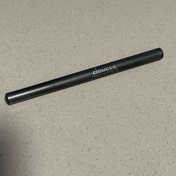 Doucce | Makeup | New Doucce Fierce Fine Graphic Pen Black Liquid ...